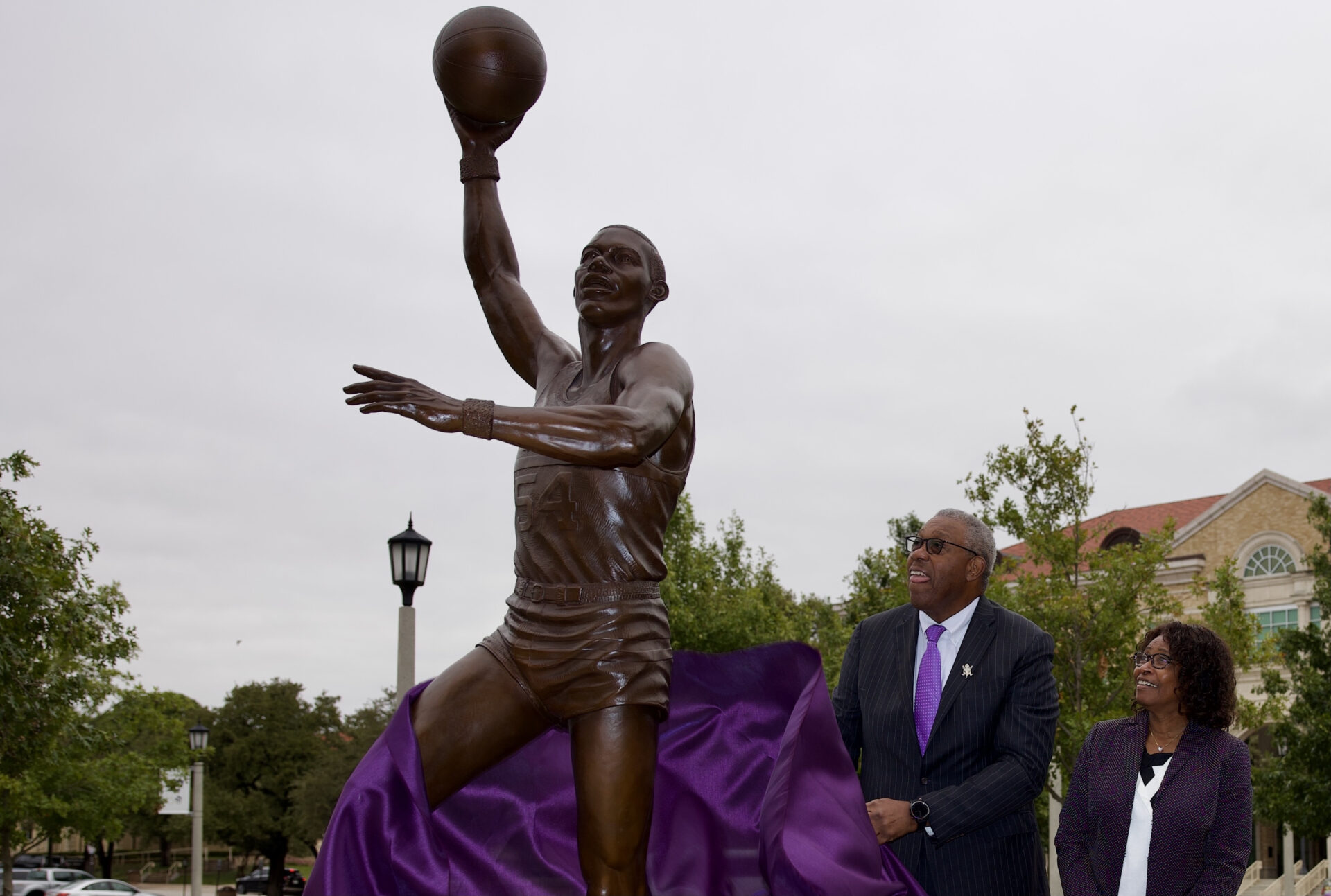 Educator James Cash made history at TCU, now he has a campus statue in ...