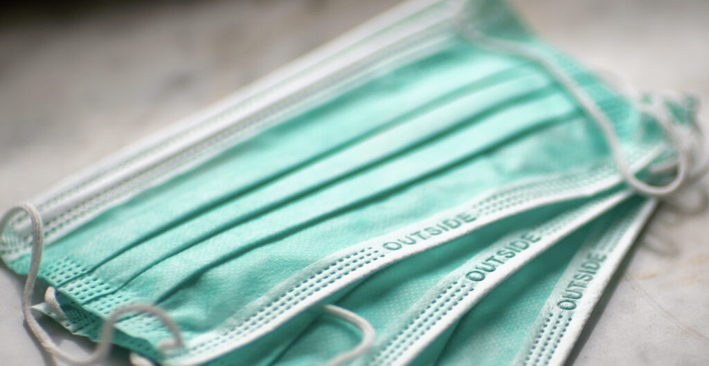 In-N-Out bans employees in Texas, four other states from wearing masks ...