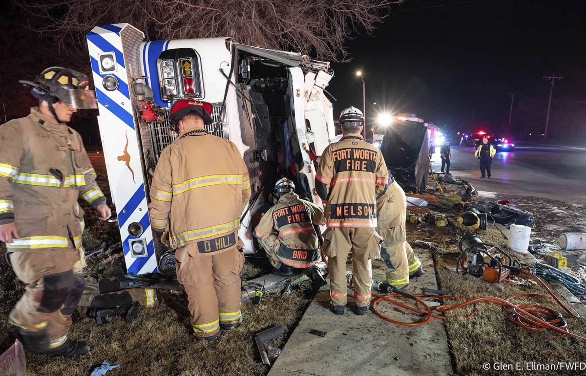 Fort Worth firefighter critically injured, 3 others hurt in firetruck rollover - The Business Press